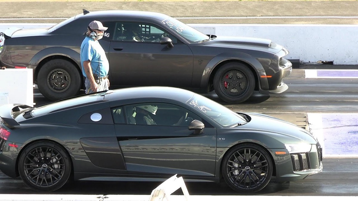 Muscle cars vs Supercars Domestic vs Import - drag racing - Luxury Cars Mag